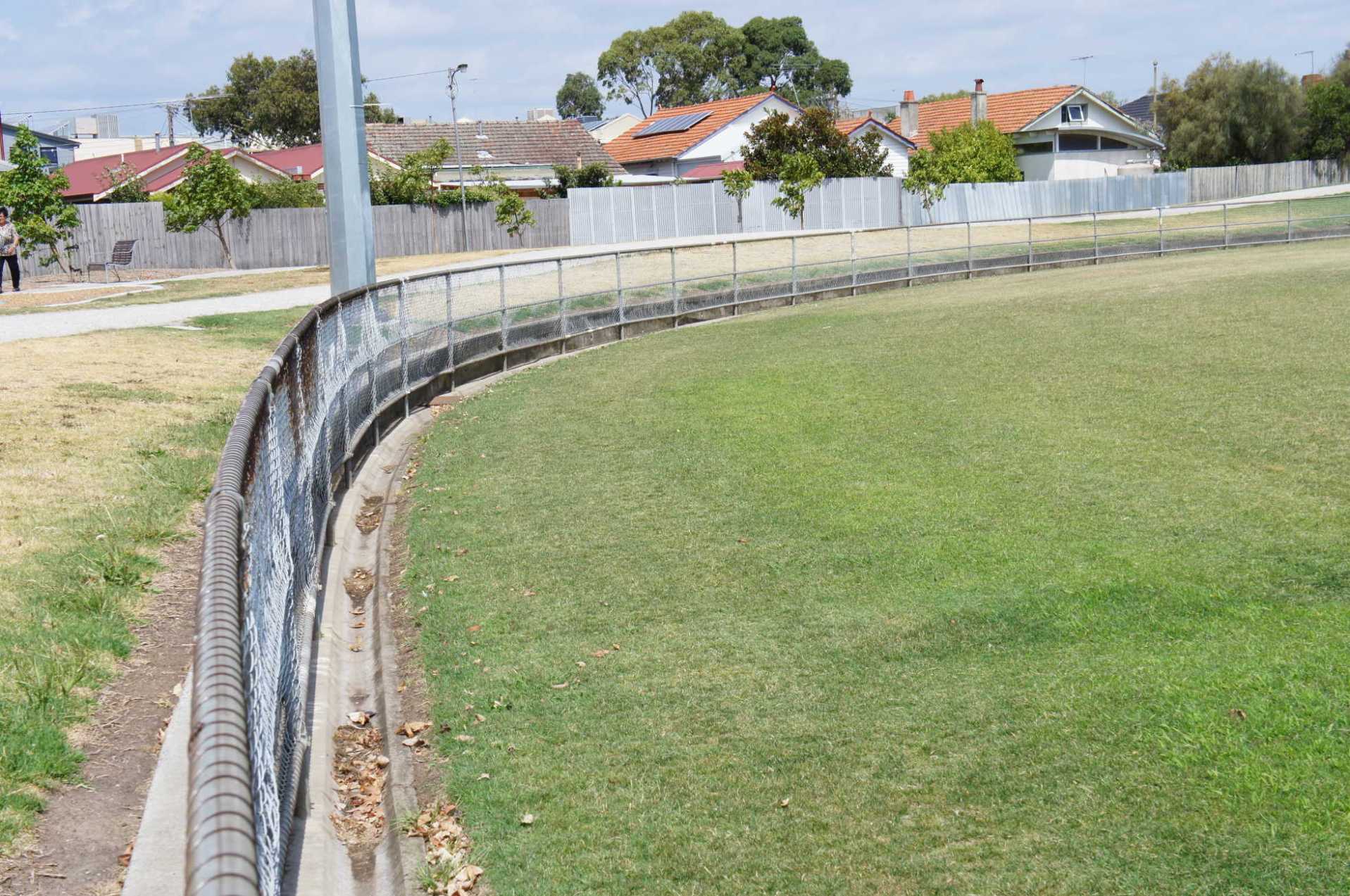 Alex G. Gillon Oval (Brunswick VFA), Victoria – Scoreboard pressure