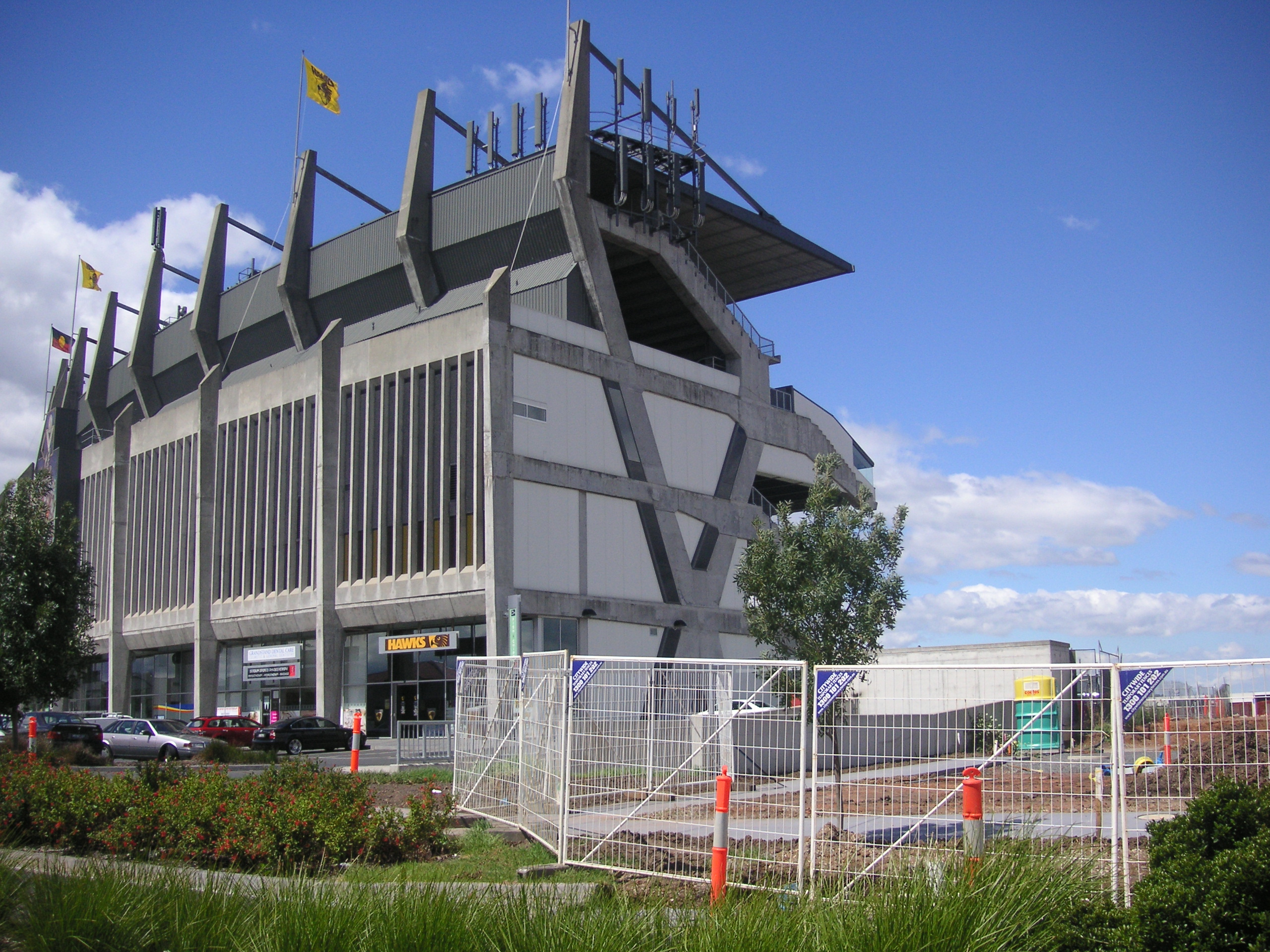 Waverley Park, Victoria 1991 and 2011 – Scoreboard pressure