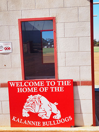 Kalannie, Western Australia – Scoreboard pressure