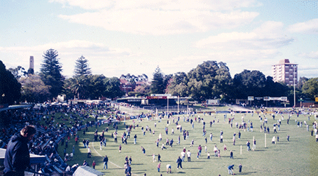Perth Oval, Western Australia – Scoreboard pressure