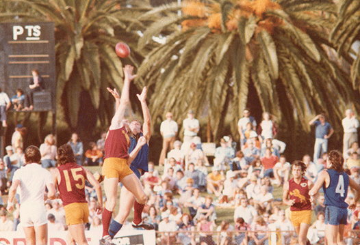 Perth Oval, Western Australia – Scoreboard pressure