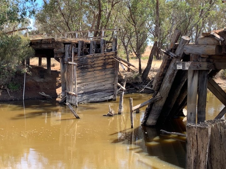Pumphrey’s Bridge, Western Australia – Scoreboard pressure